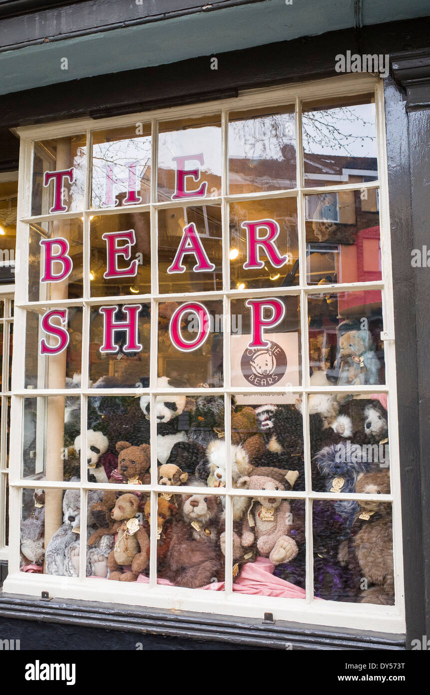 Teddy bear shop hi-res stock photography and images - Alamy