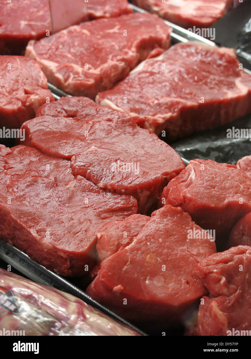 Meat department hi-res stock photography and images - Alamy