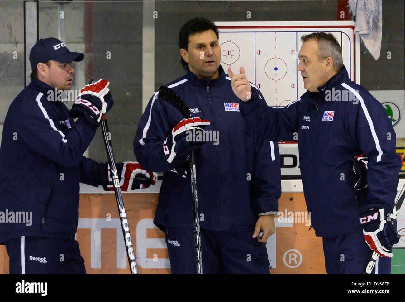 Czech national ice hockey team trains ahead of the Euro Hockey ...