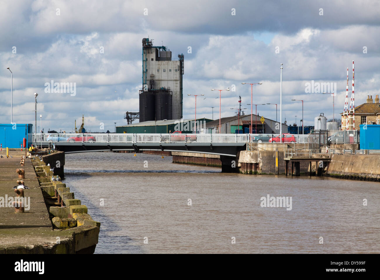 Bascule bridge lowestoft hi-res stock photography and images - Alamy