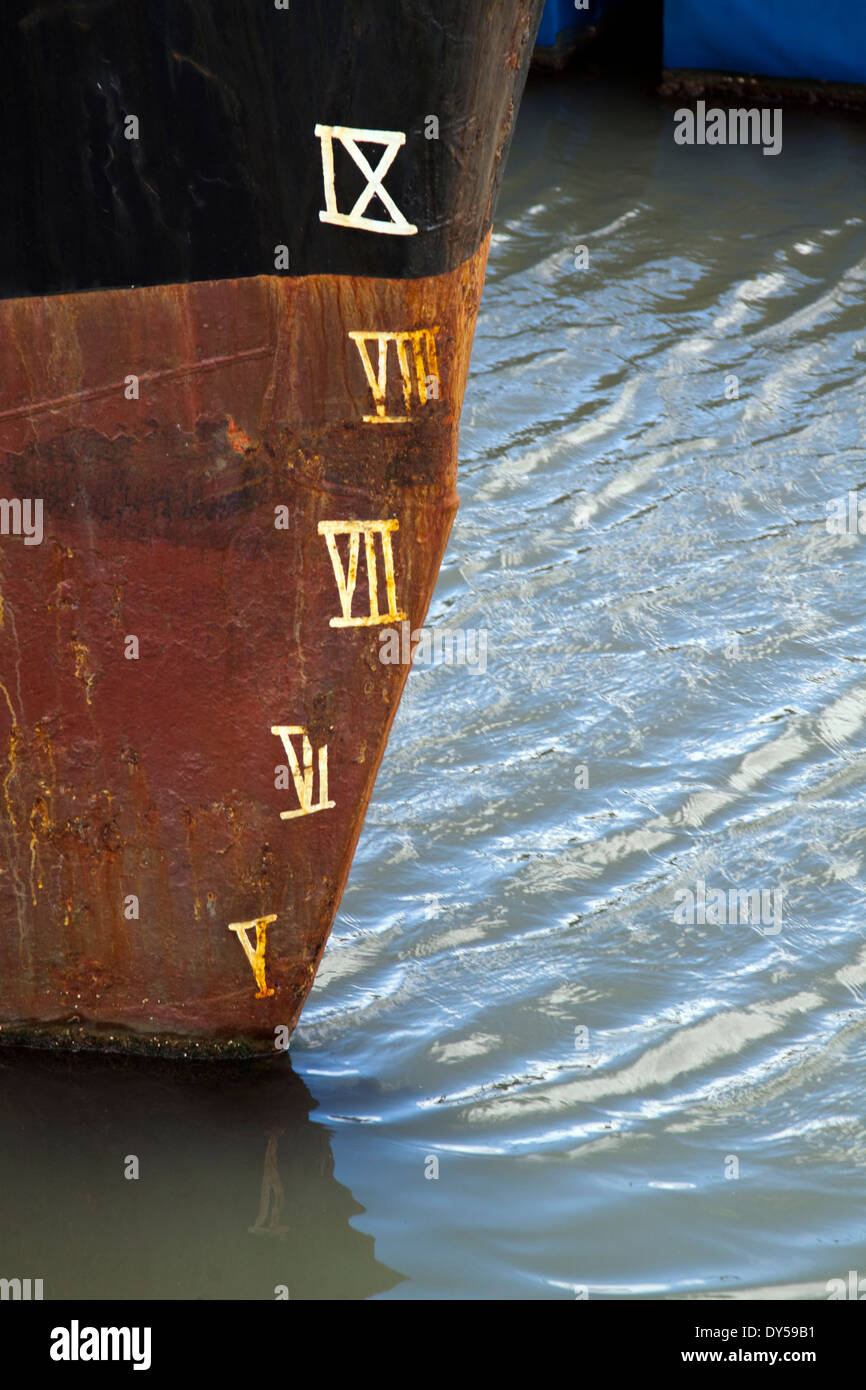 Bow of the Mincarlo trawler in Lowestoft showing depth of water Stock ...