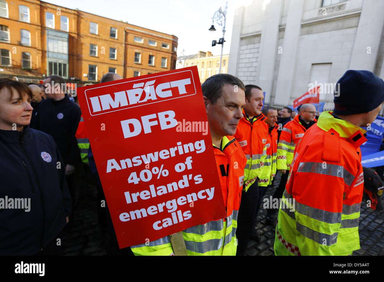 Dublin fire brigade emergency ambulance hi-res stock photography and ...