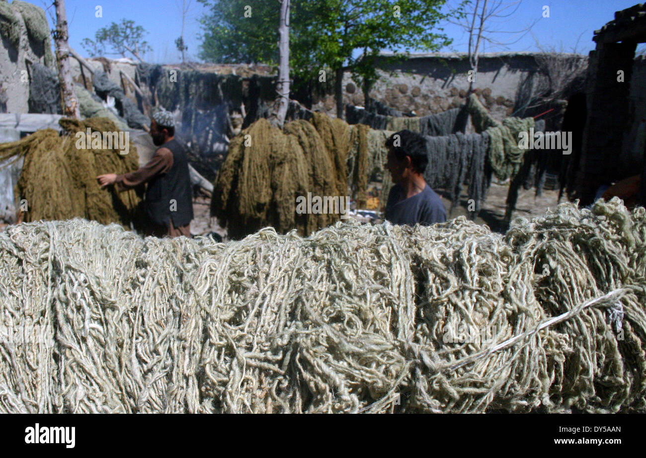 Pakistani carpet hi-res stock photography and images - Alamy