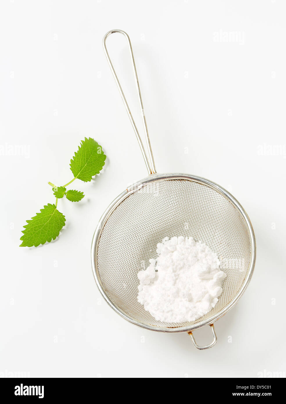 Sieve And Icing Sugar Stock Photos & Sieve And Icing Sugar Stock Images ...