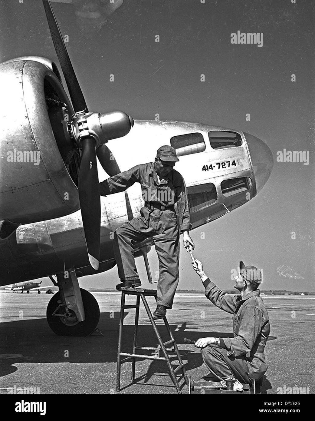 Lockheed hudson aircraft Black and White Stock Photos & Images - Alamy