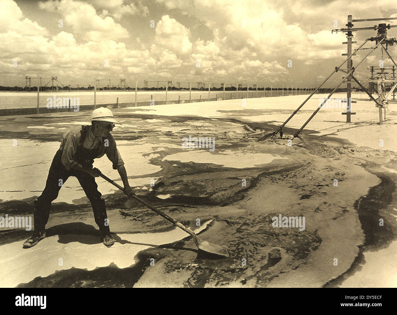 The Texas Gulf Sulphur Company, utilizing the Frasch process, was ...