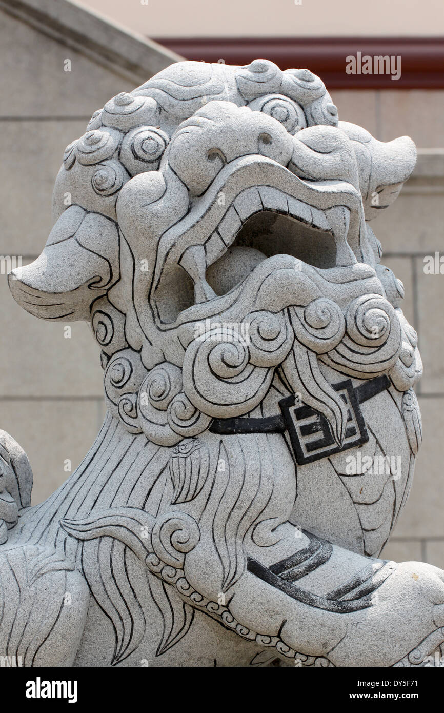 Stone sculpture chinese lion hi-res stock photography and images - Alamy