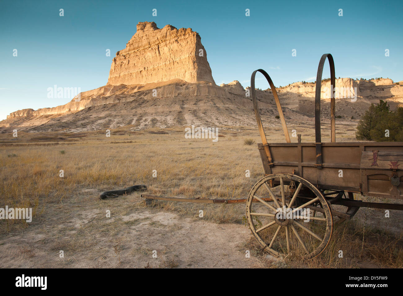 USA, Nebraska, Scottsbluff, Scotts Bluff National Monument and pioneer ...