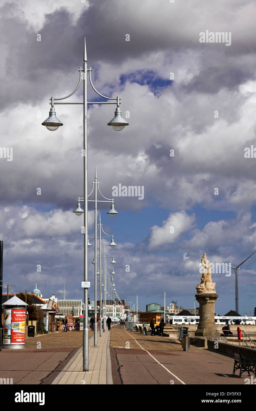 Lowestoft seafront hi-res stock photography and images - Alamy