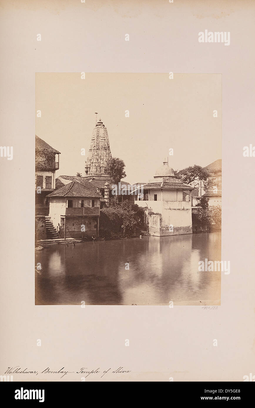 Walkeshwar temple hi-res stock photography and images - Alamy