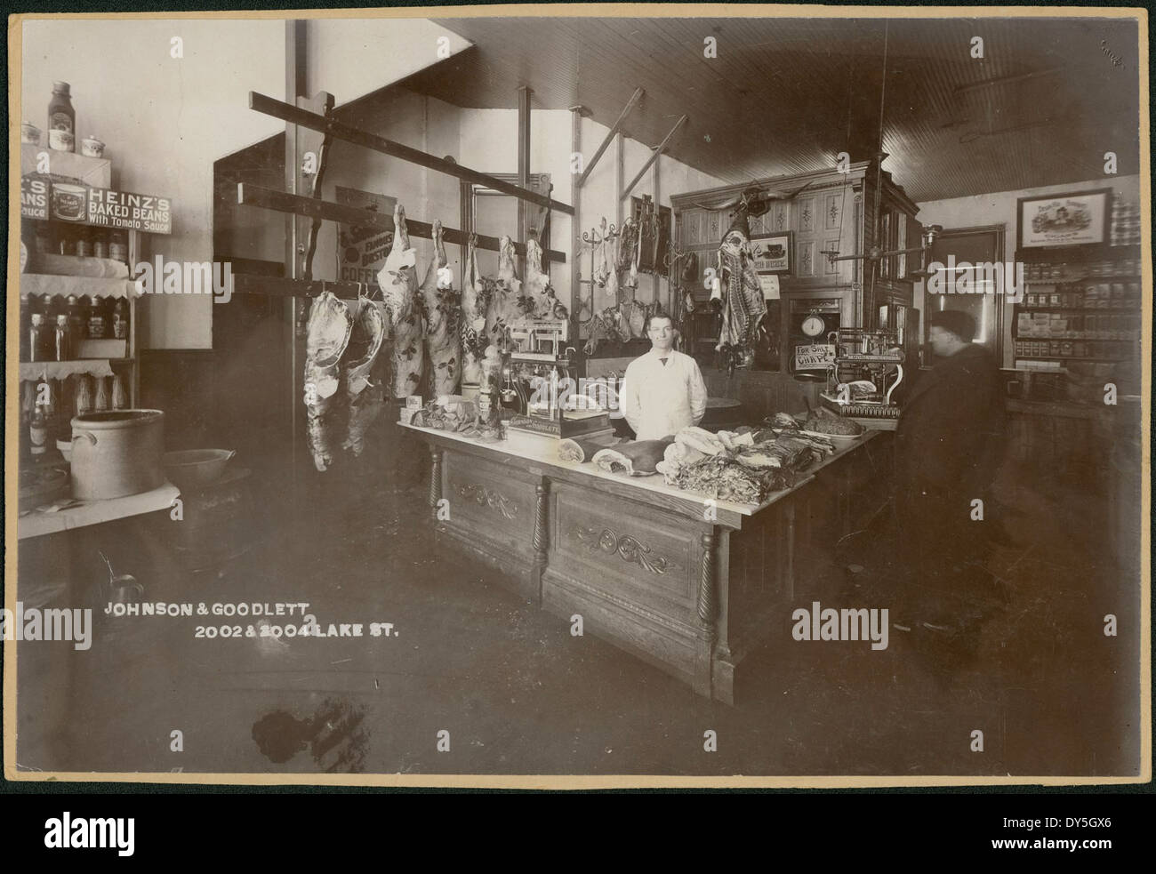 Vintage butcher shops hi-res stock photography and images - Alamy