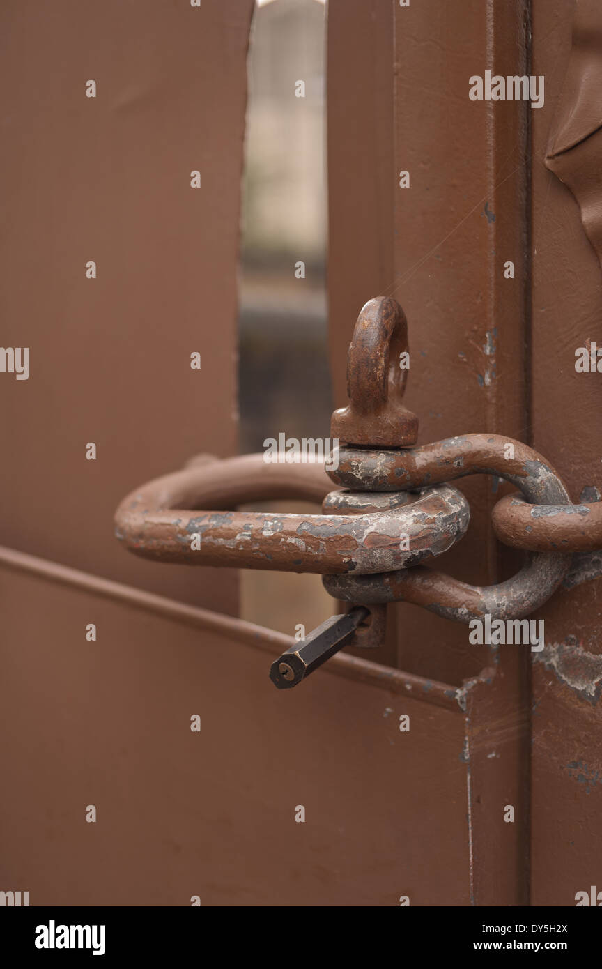 High tensile steel rod hi-res stock photography and images - Alamy