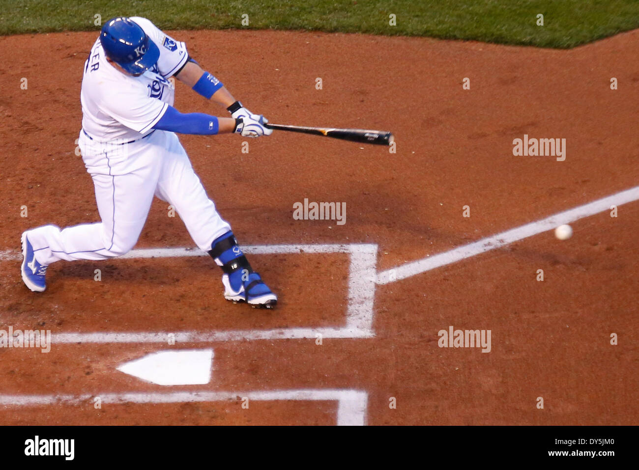 Kansas City, MO, USA. 7th Apr, 2014. April 07, 2014: Billy Butler #16 ...