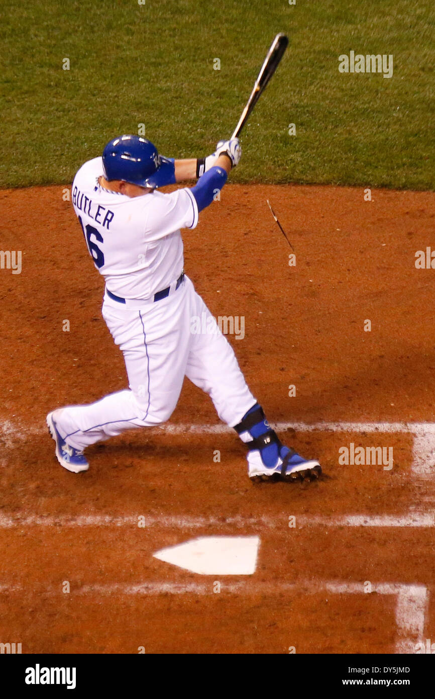 Breaks bat hi-res stock photography and images - Alamy