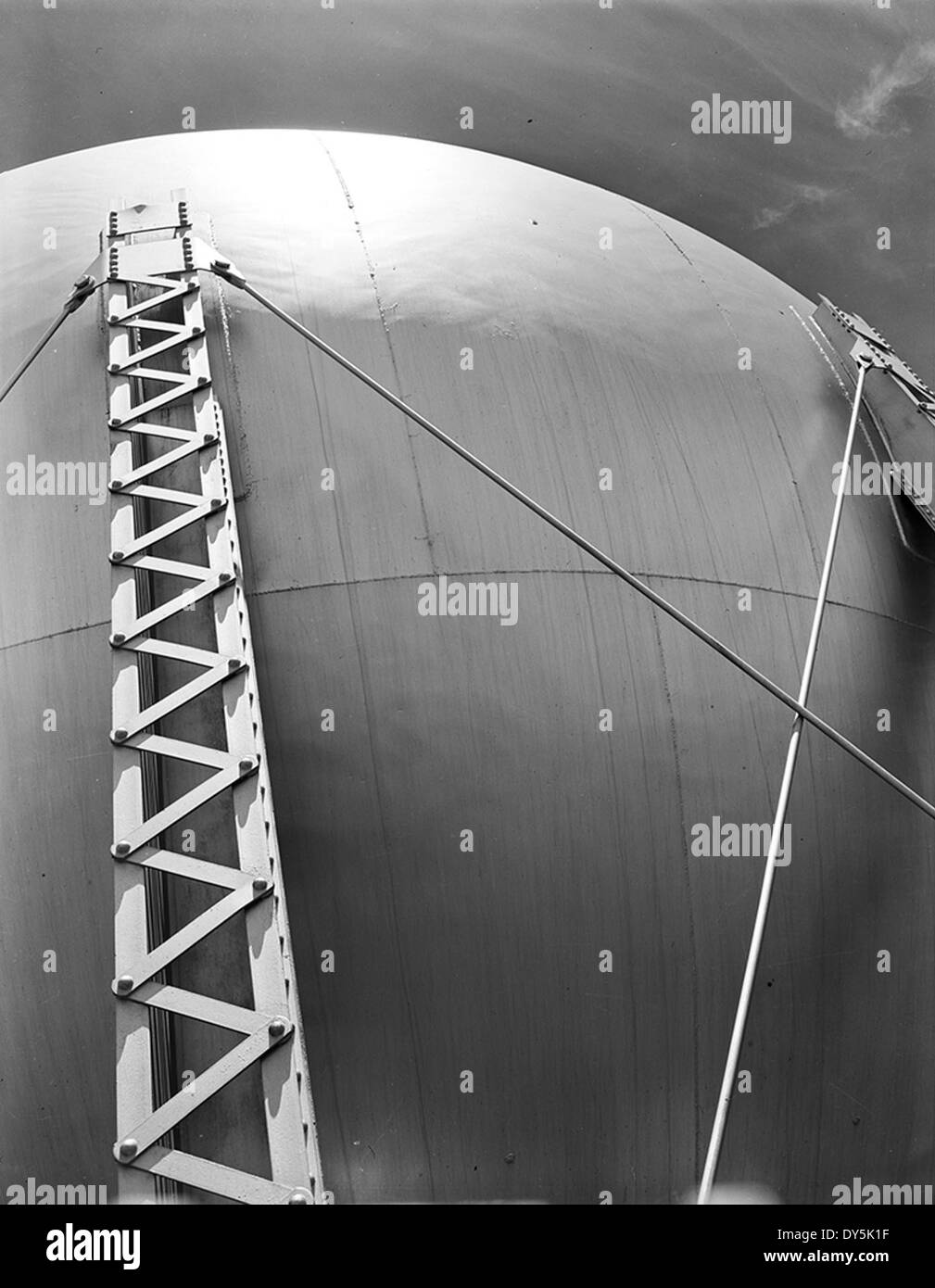 The image shows Chicago Bridge & Iron’s work at the Shell refinery ...