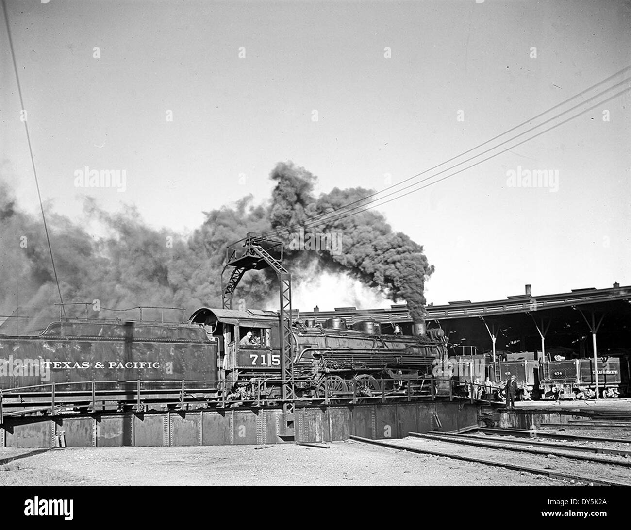 Locomotive 715 on a turntable at the Texas & Pacific Railway Company ...