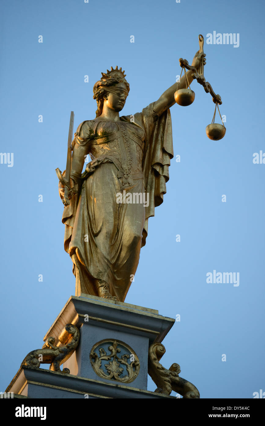 Medieval justice hi-res stock photography and images - Alamy
