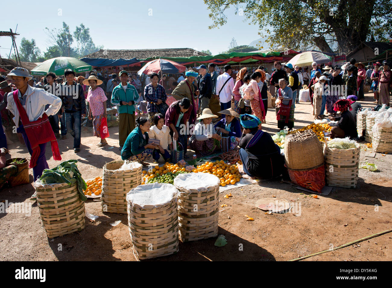 Myanmar, Inle lake, Market Stock Photo - Alamy
