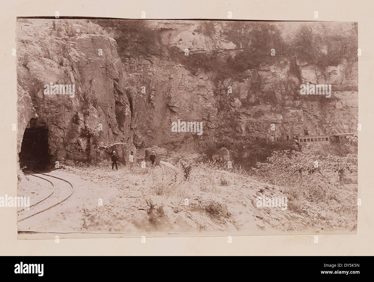 Train entering railroad tunnel hi-res stock photography and images - Alamy
