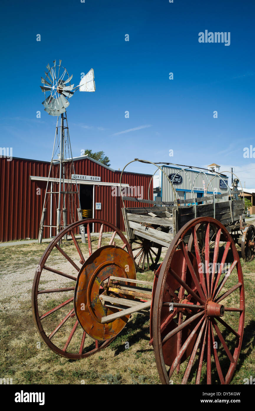 Old farm vehicles hi-res stock photography and images - Alamy