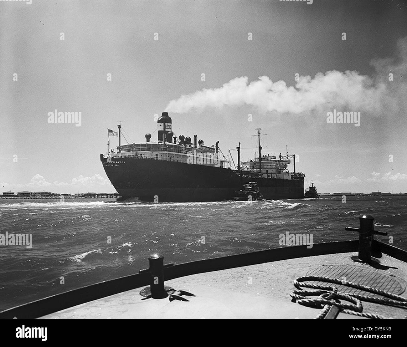 Yacht in atlantic ocean Black and White Stock Photos & Images - Alamy