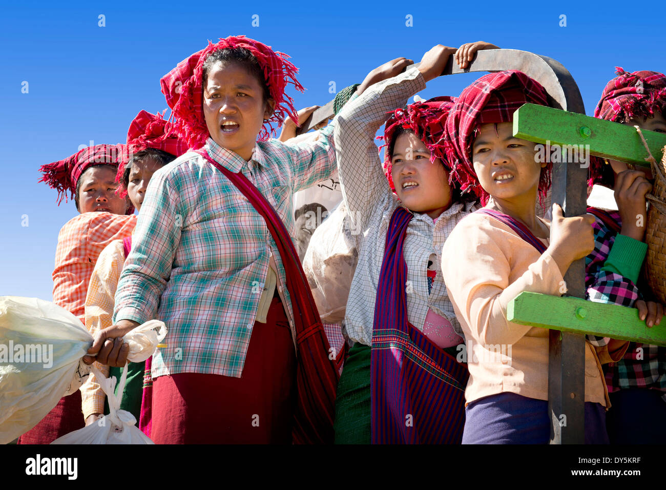 Myanmar, Inle lake, Pa O women tribe Stock Photo - Alamy