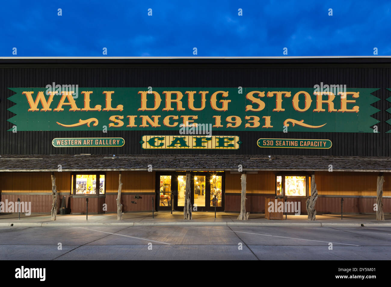 USA, South Dakota, Wall, Wall Drug Store exterior Stock Photo - Alamy