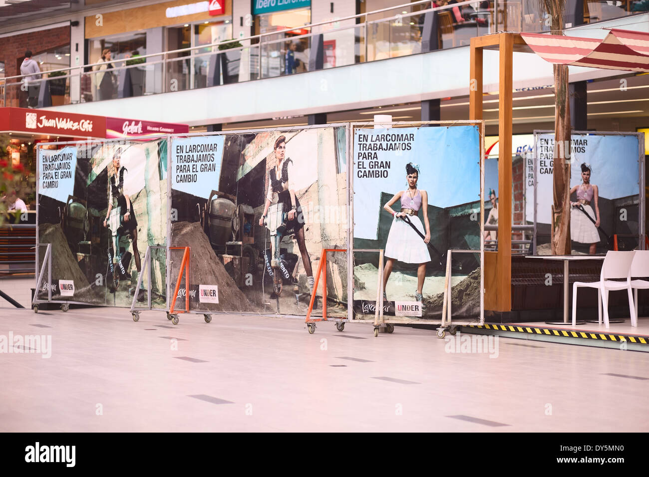 Shopping mall construction site hi-res stock photography and images - Alamy