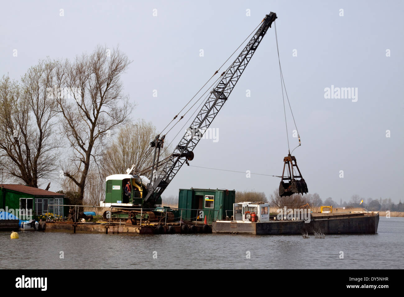Dredging crane hi-res stock photography and images - Alamy