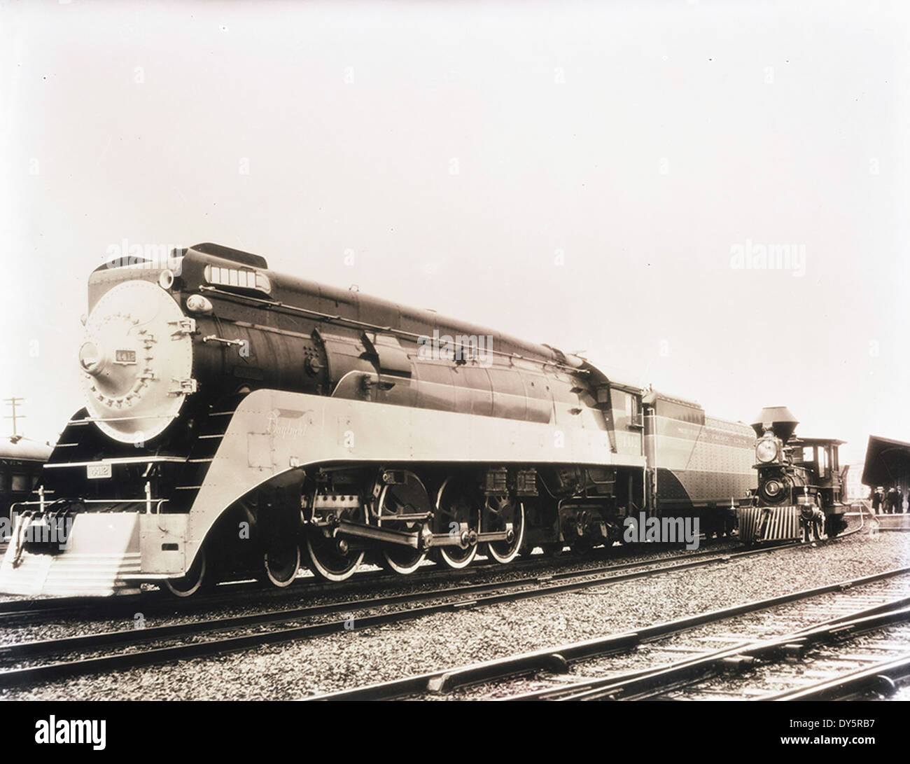 Southern pacific daylight steam locomotive hi-res stock photography and ...