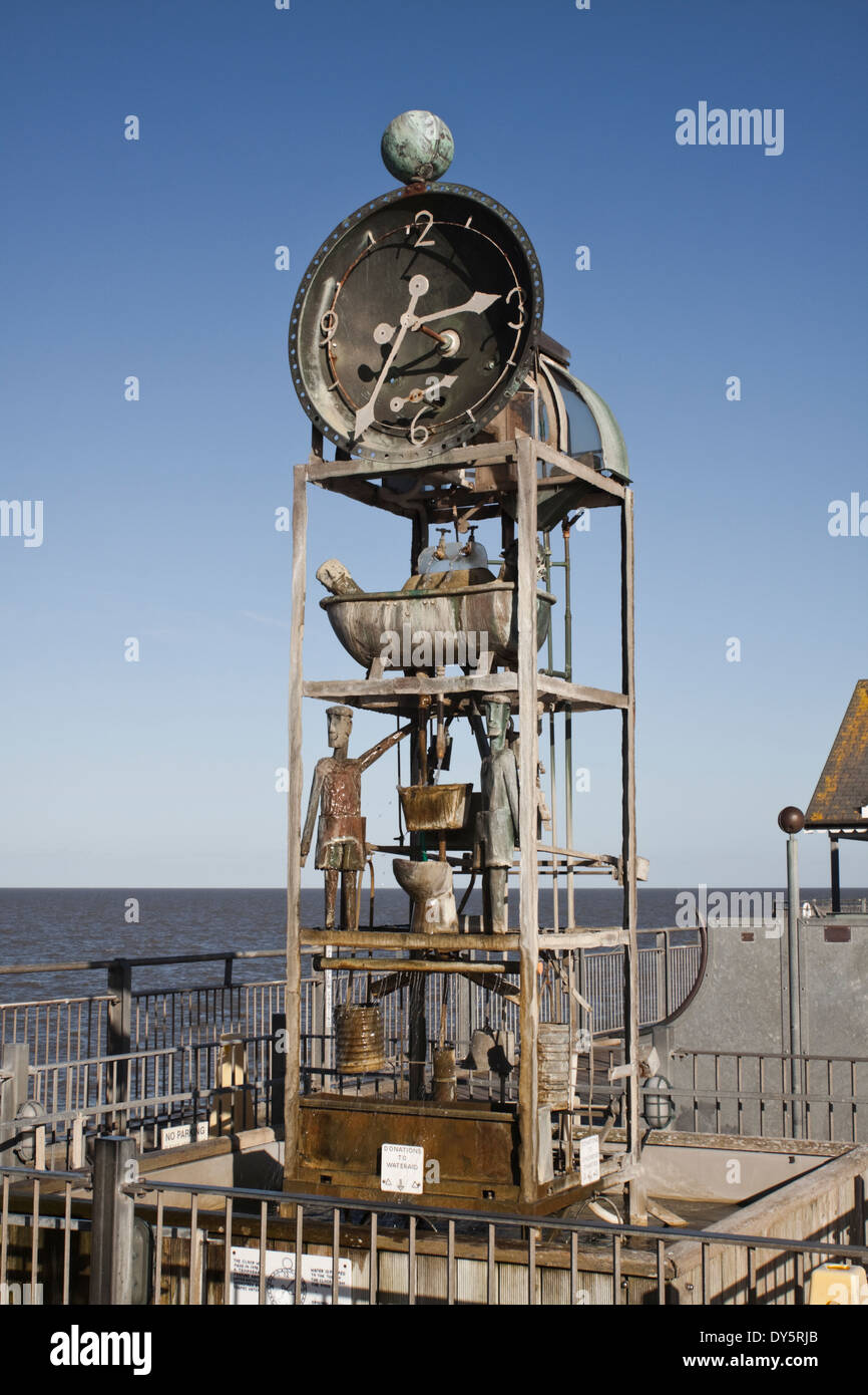 Southwold pier water clock hi-res stock photography and images - Alamy