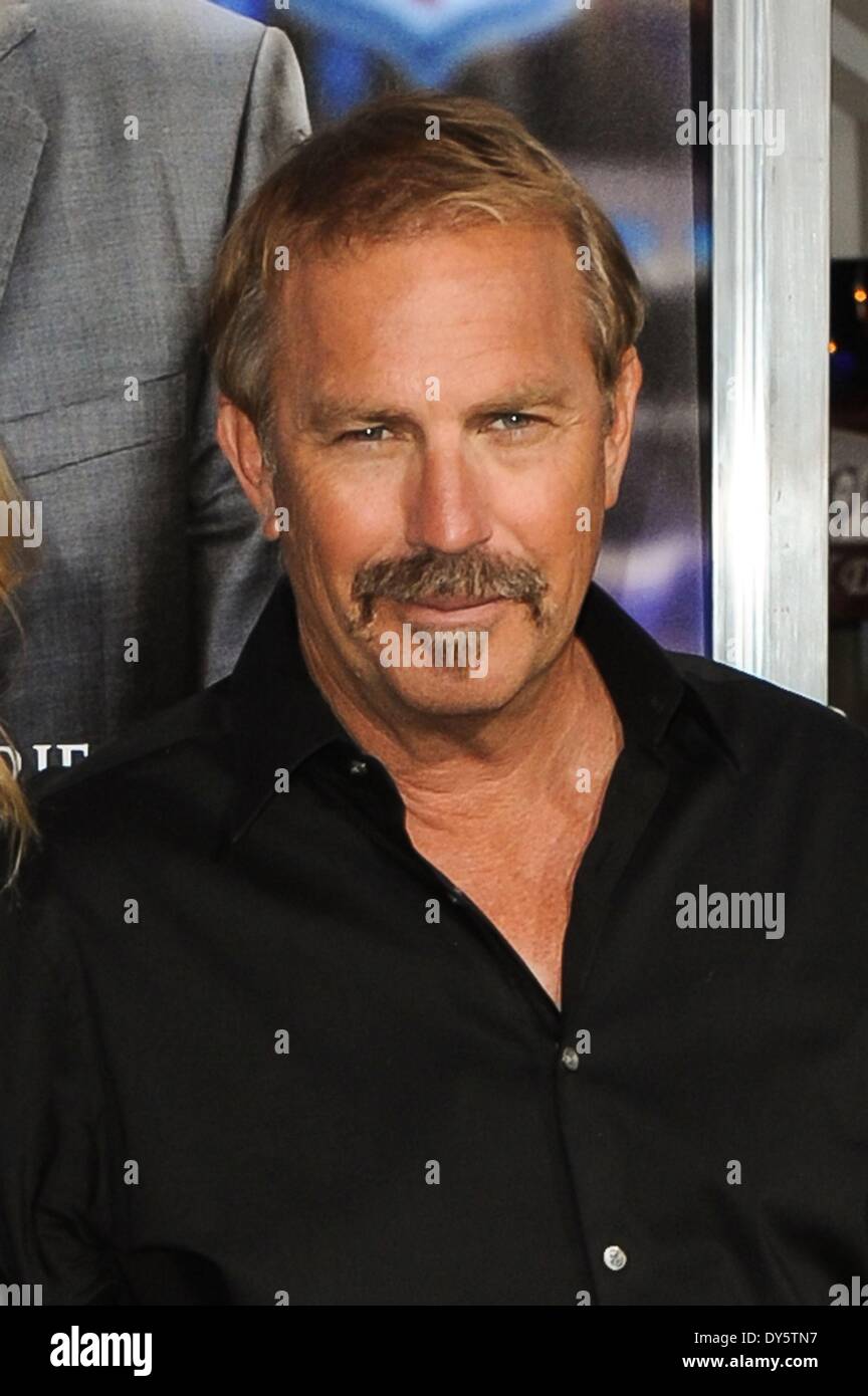 Westwood, CA. 7th Apr, 2014. Kevin Costner at arrivals for DRAFT DAY ...