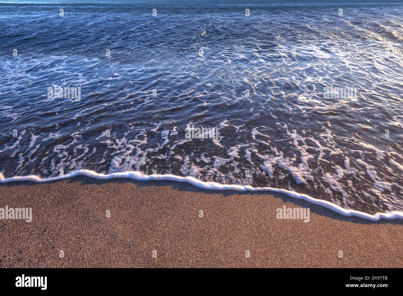 Light wave on beach hi-res stock photography and images - Alamy