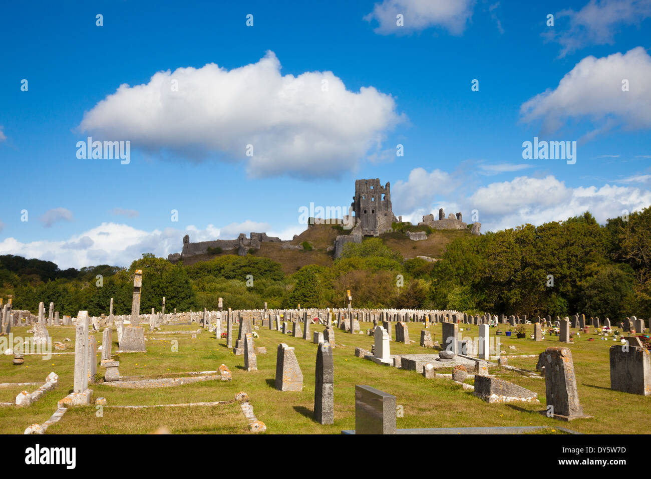 Corfe castle cemetery hi-res stock photography and images - Alamy