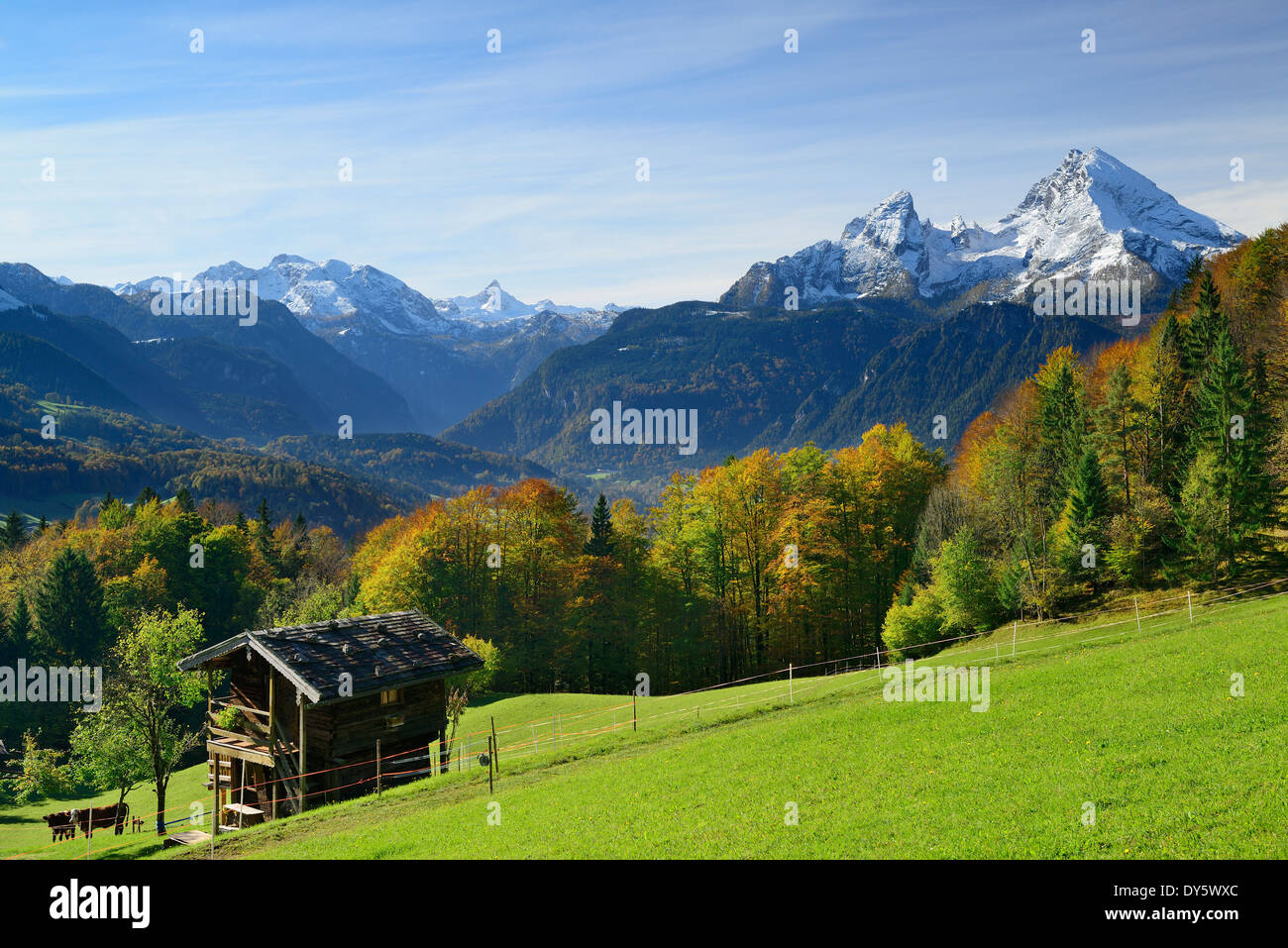 Traditional granary in front of Berchtesgaden and Watzmann ...
