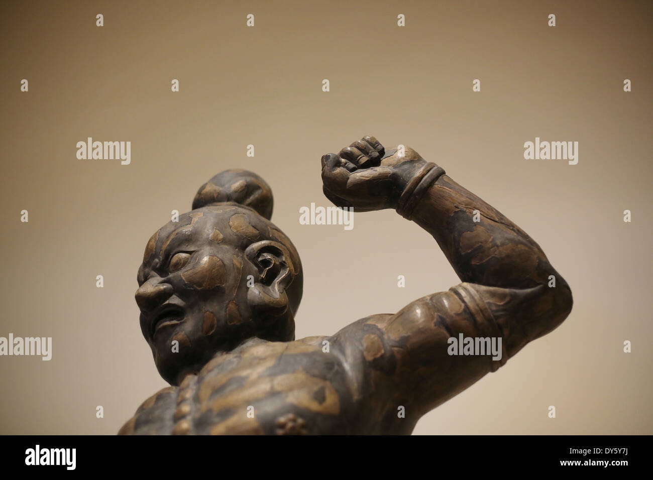 Japanese guardian statue hi-res stock photography and images - Alamy