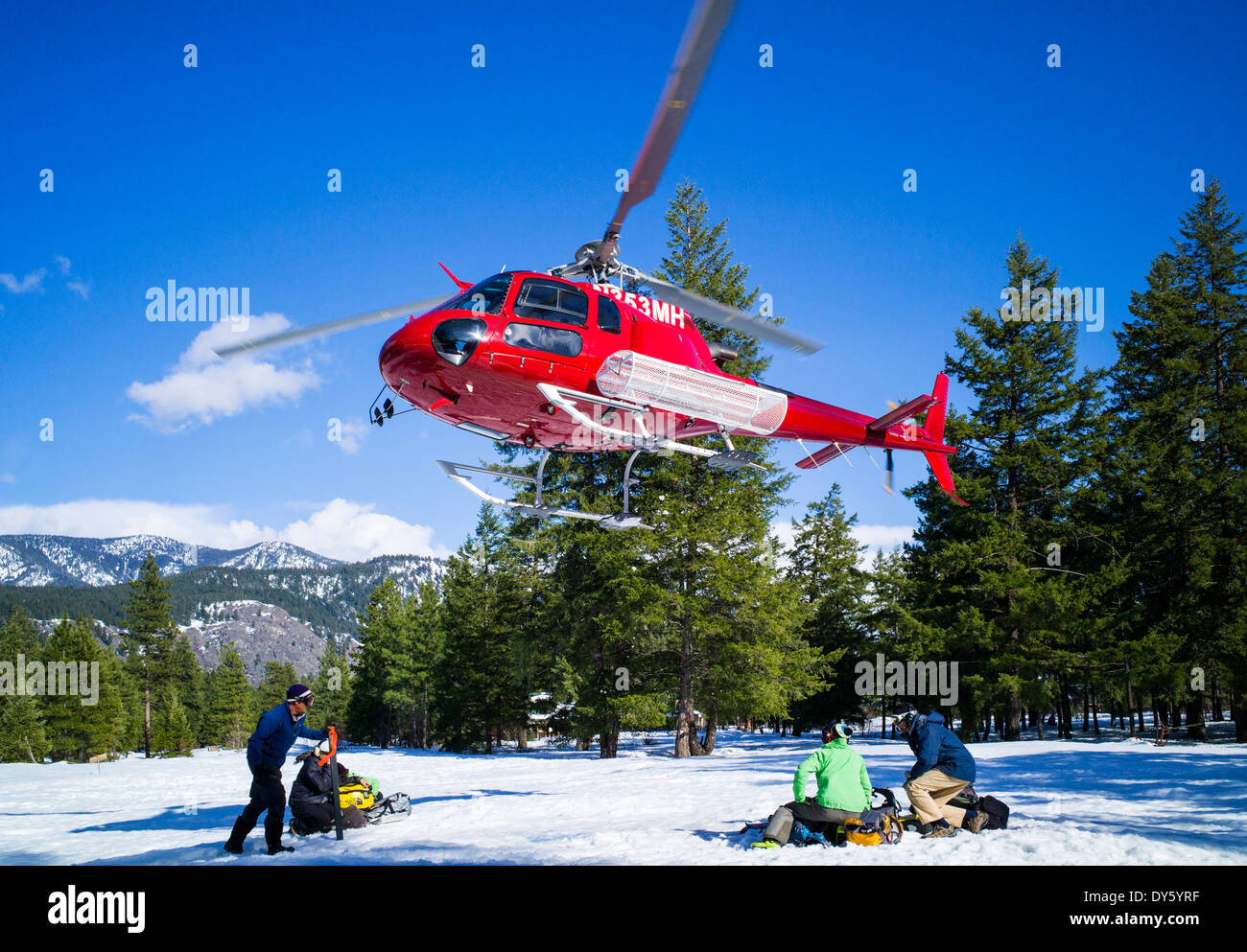 Helicopter taking off hi-res stock photography and images - Alamy