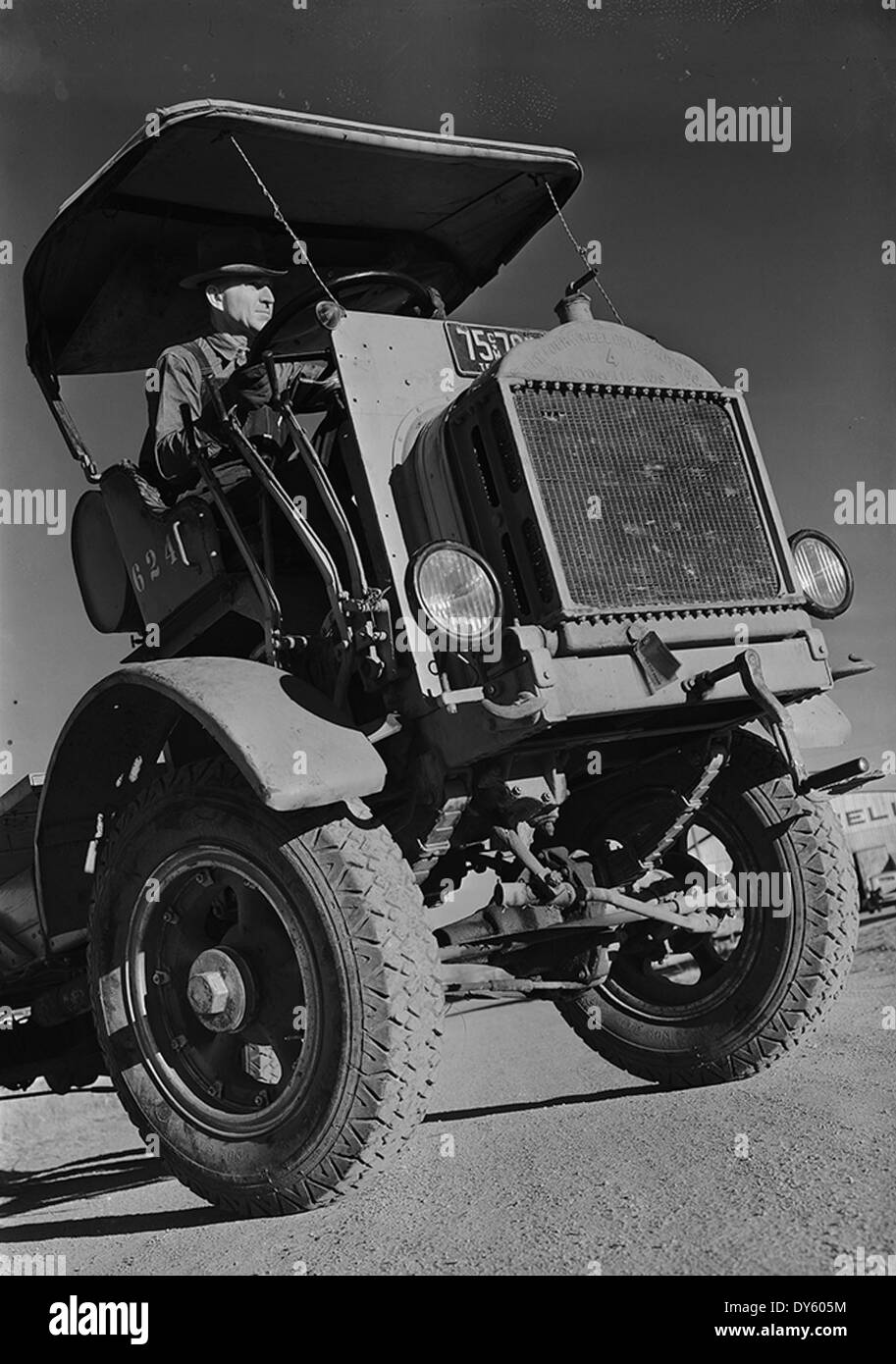 Halliburton trucks hi-res stock photography and images - Alamy