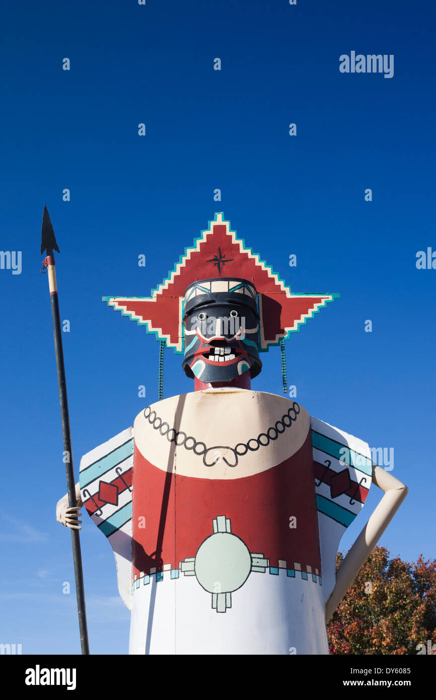 Indian statue oklahoma hi-res stock photography and images - Alamy