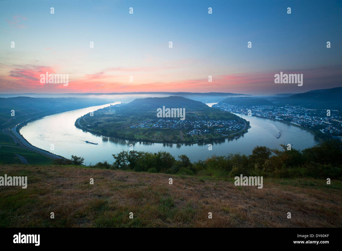 Sinuosity hi-res stock photography and images - Alamy