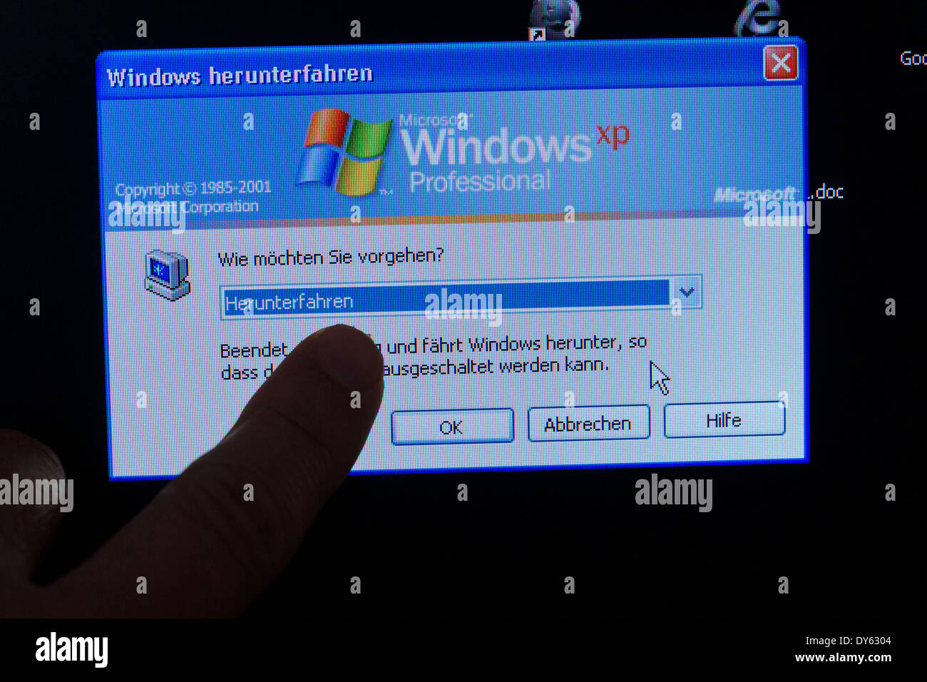 Windows xp hi-res stock photography and images - Alamy