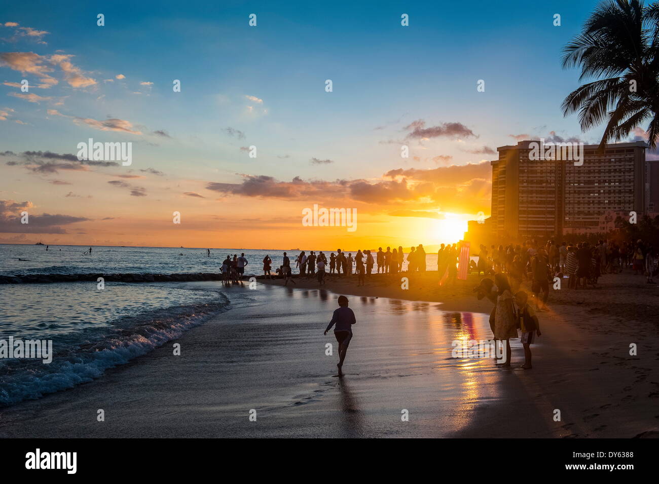 The sunset and high rise building hi-res stock photography and images ...