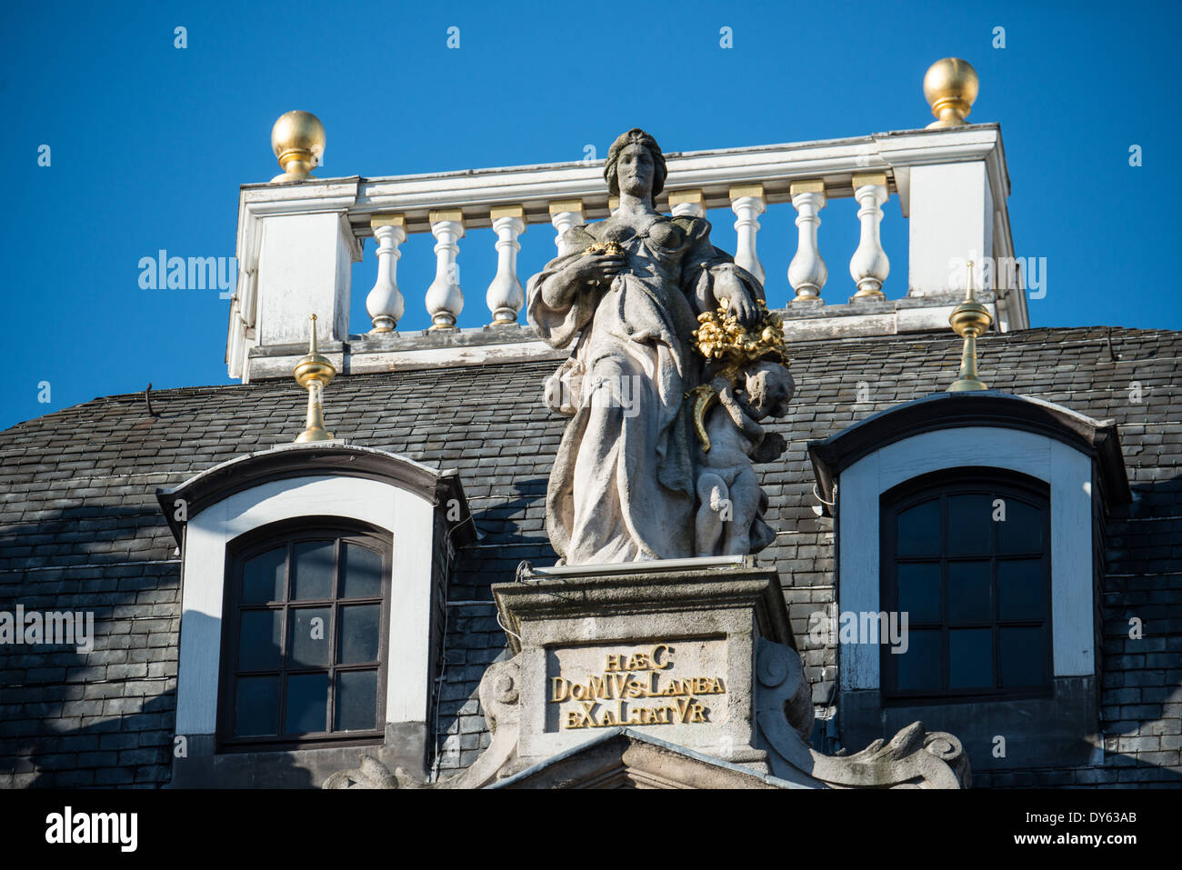Grand Place Statue Brussels Belgium // BRUSSELS, Belgium — A decorative ...