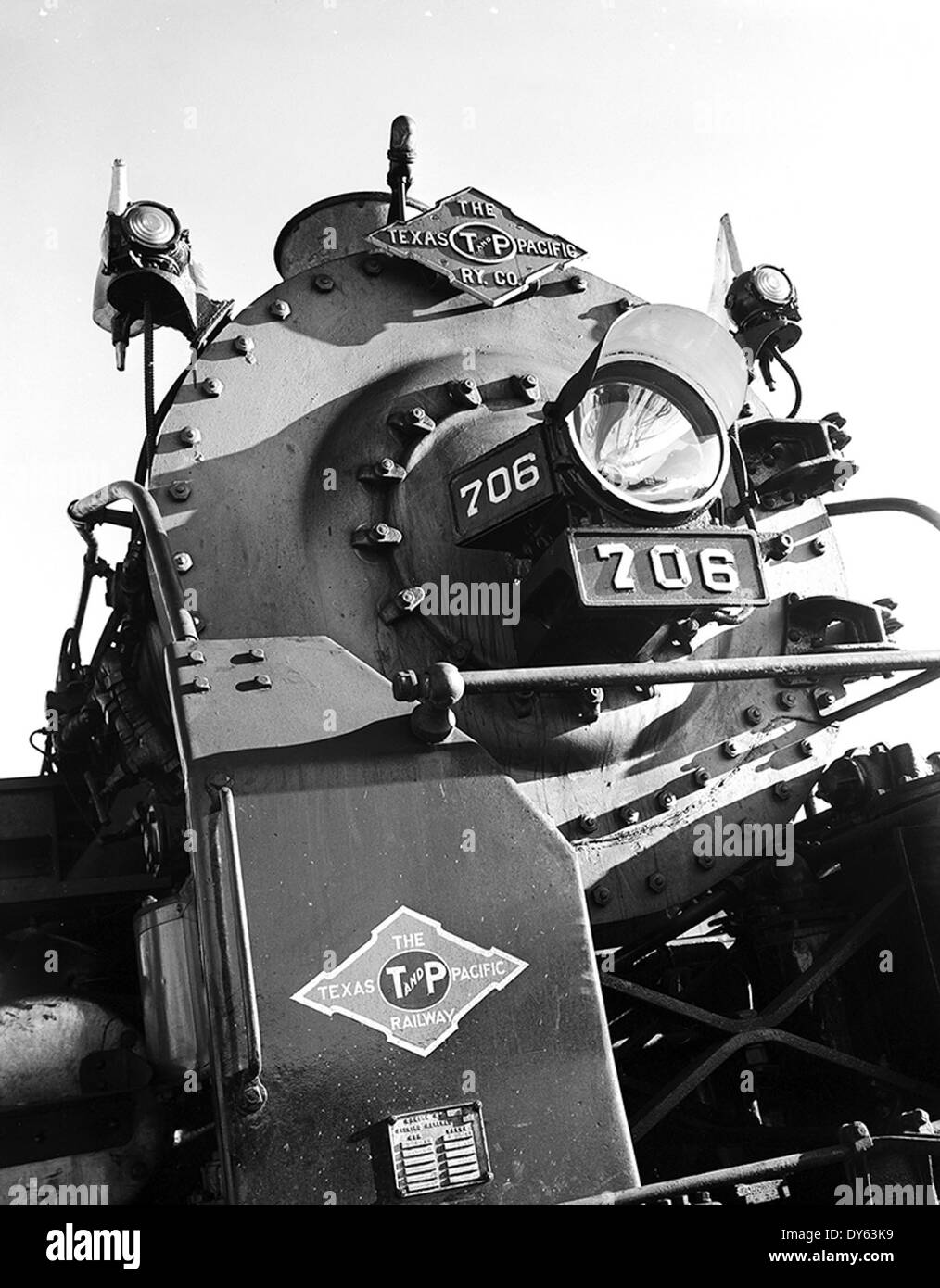 Locomotive 706 of the Texas & Pacific Railway Company is depicted in ...