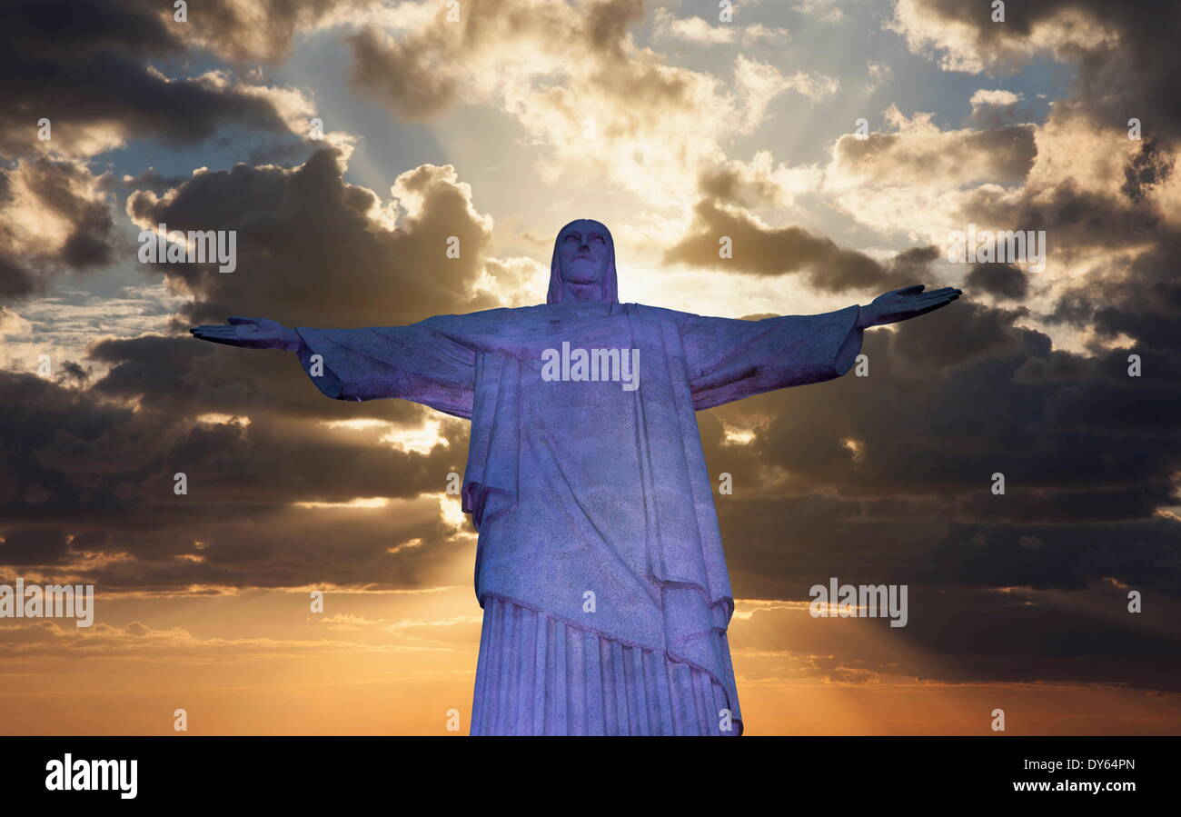 Statue of Christ the Redeemer at sunset, Corcovado, Rio de Janeiro ...