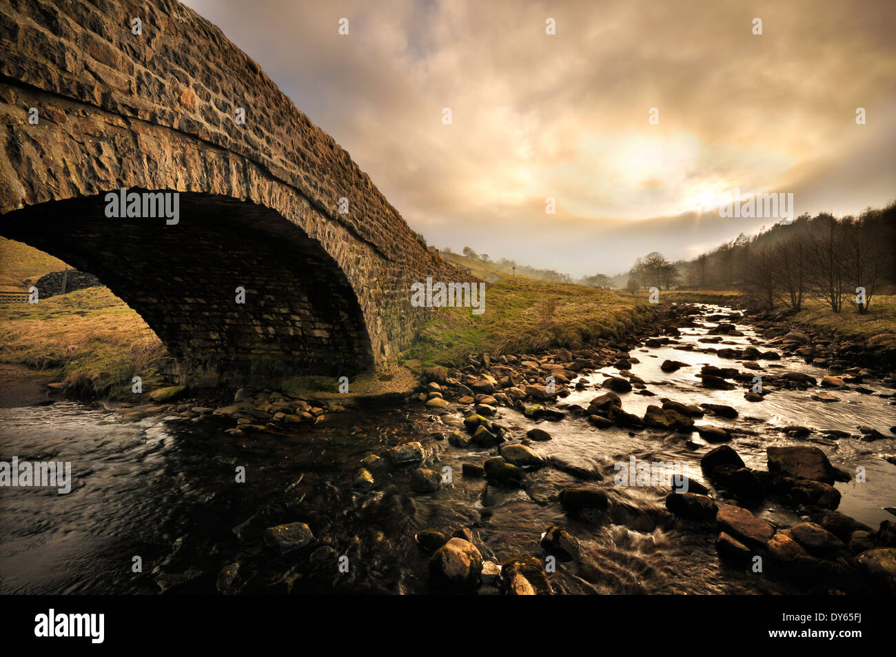 bridge and river in yorkshire dales Stock Photo - Alamy
