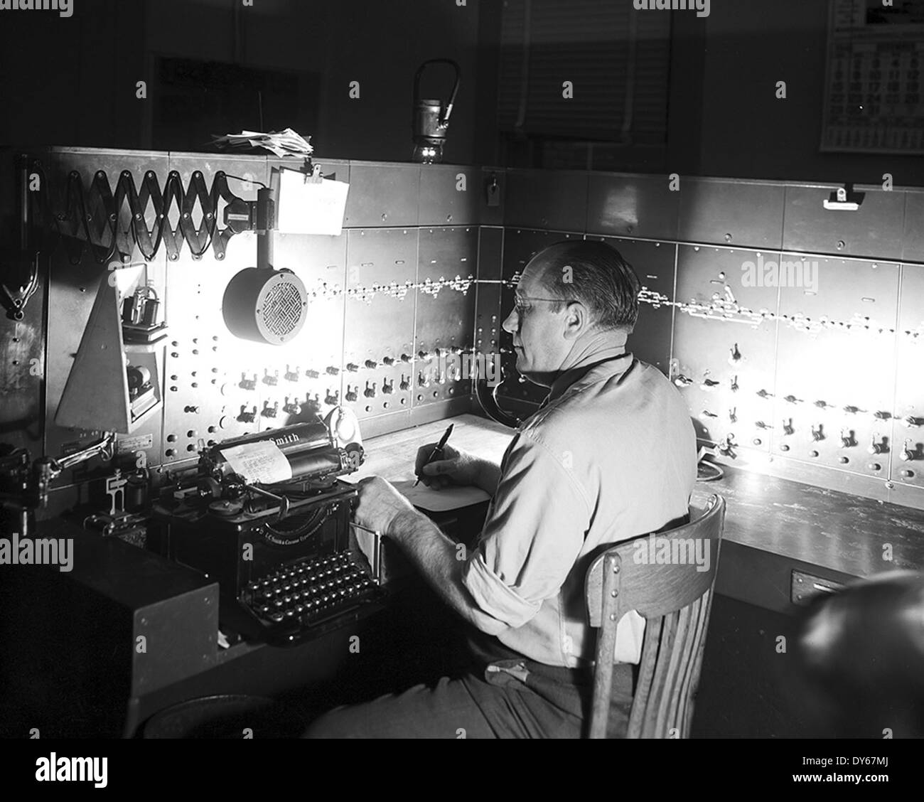 Centralized traffic controller hi-res stock photography and images - Alamy