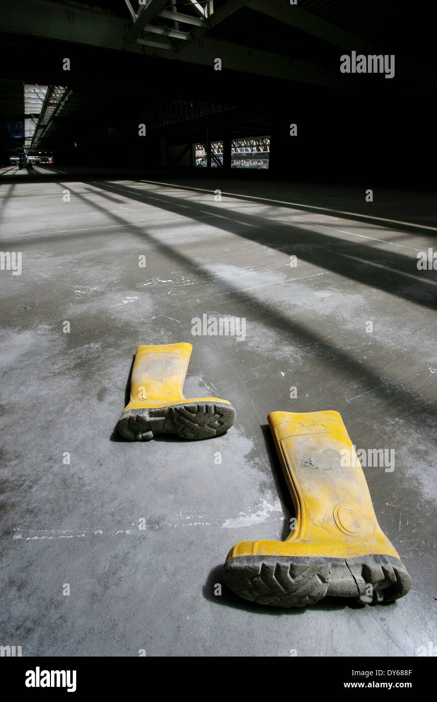 Construction safety boots hi-res stock photography and images - Alamy
