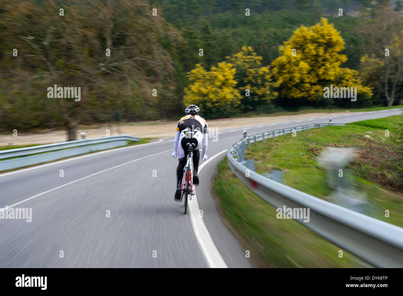 Cyclist road hi-res stock photography and images - Alamy