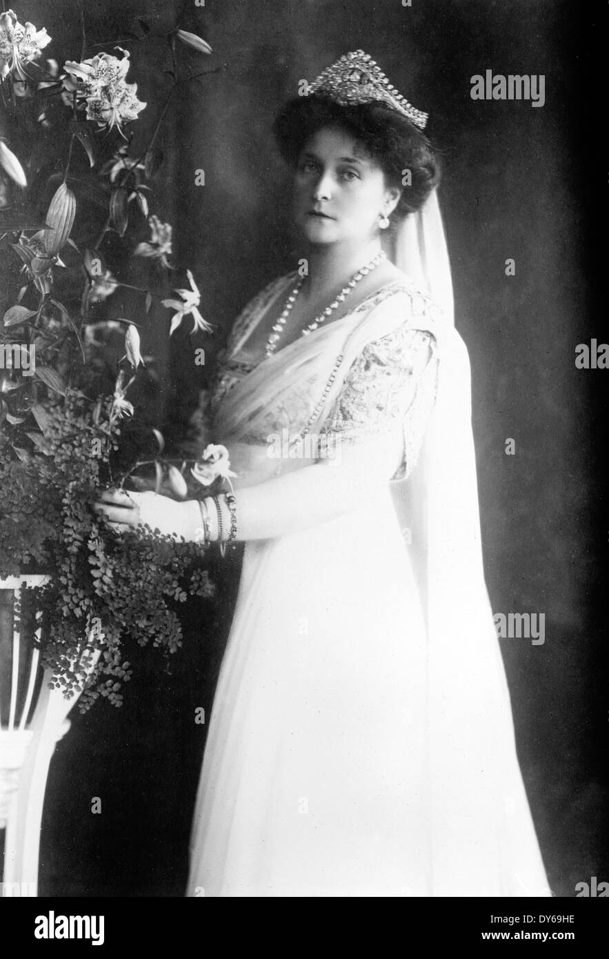 ALEXANDRA FEODOROVNA - Alix of Hesse (1872-1918) wife of Nicholas II ...